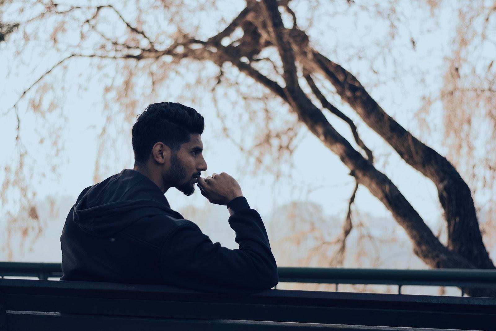 Leo man ignoring you and your calls? what to do (in 10 key steps)