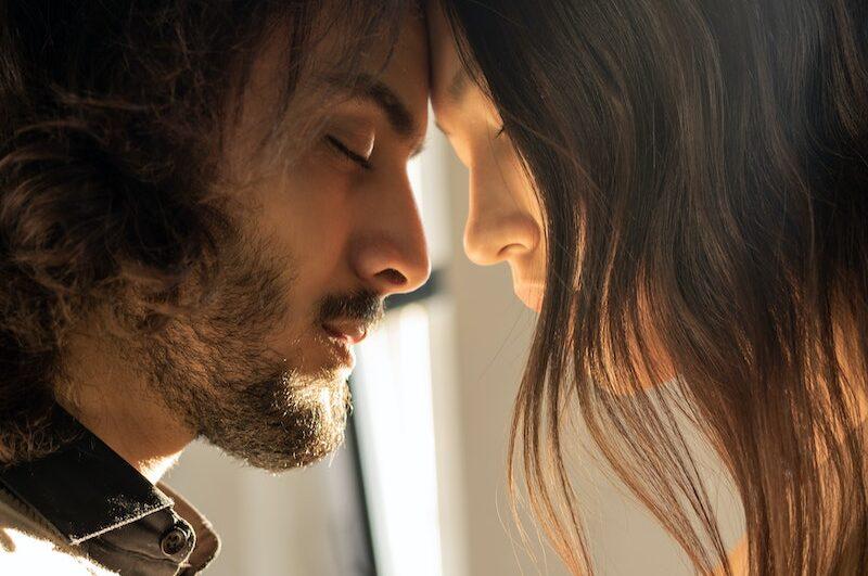Whats Fear Of Intimacy Signs Reasons And How To Overcome It