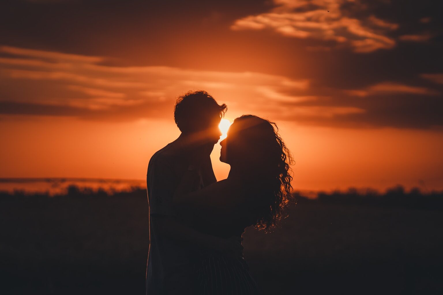 7 reasons why I feel a strong connection with someone (explained)