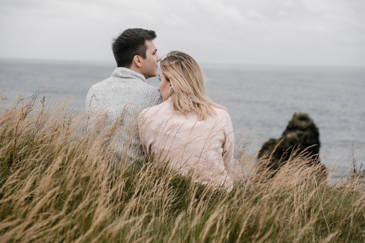 Lack of Communication: 12 Signs to Be Aware Of in a Relationship