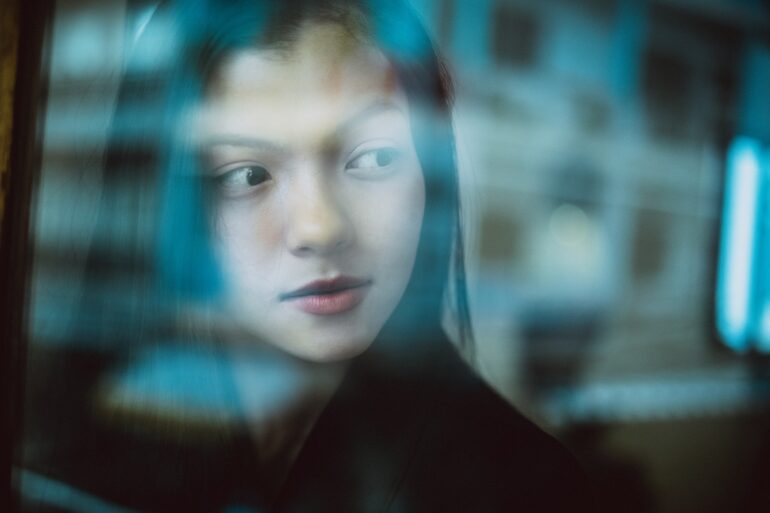 13 Signs You're a Highly Perceptive Person (& Notice Things Before ...