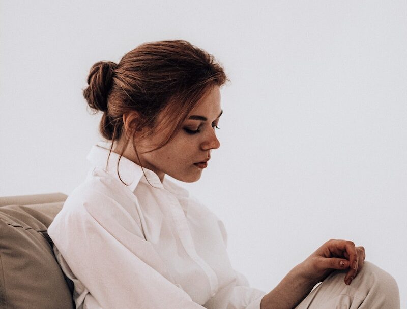 11 Telltale Signs of a Classy Person (and How to Become One)