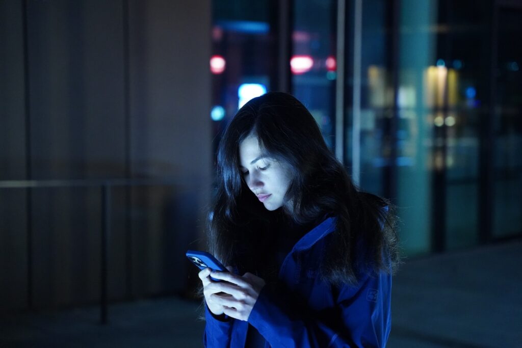 12 Surefire Flirty Texts to Send Him at Night + #1 Texting Secret