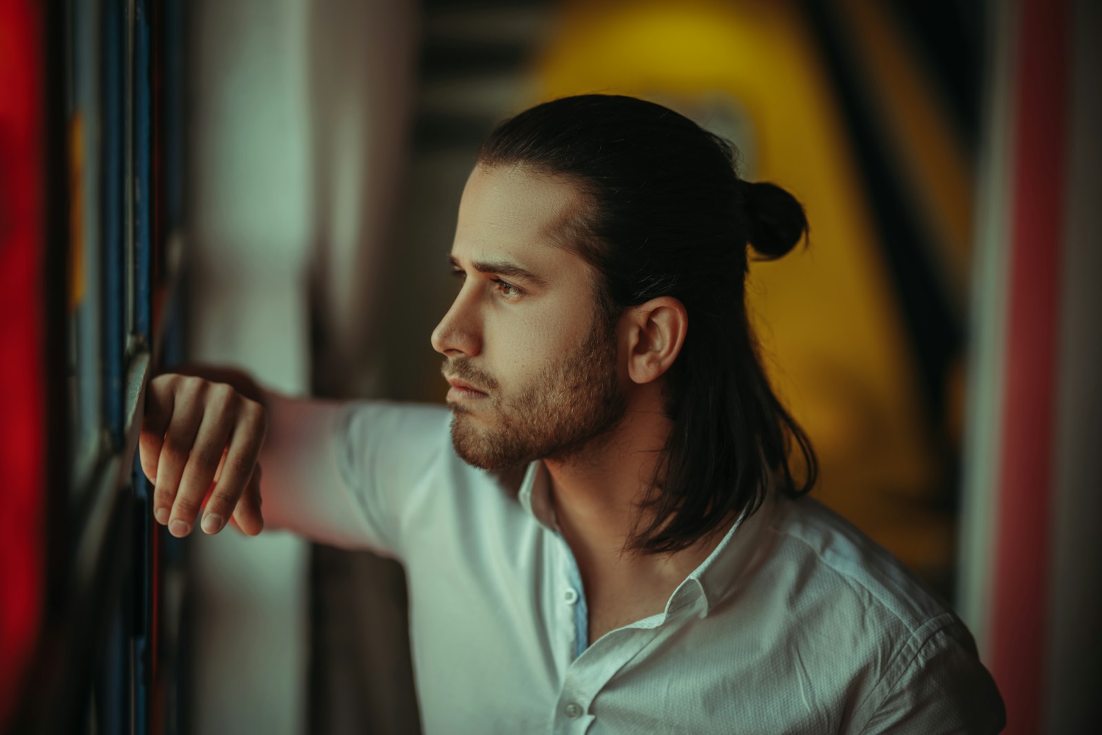 Libra man's hot and cold behavior: 8 facts about his mixed signals